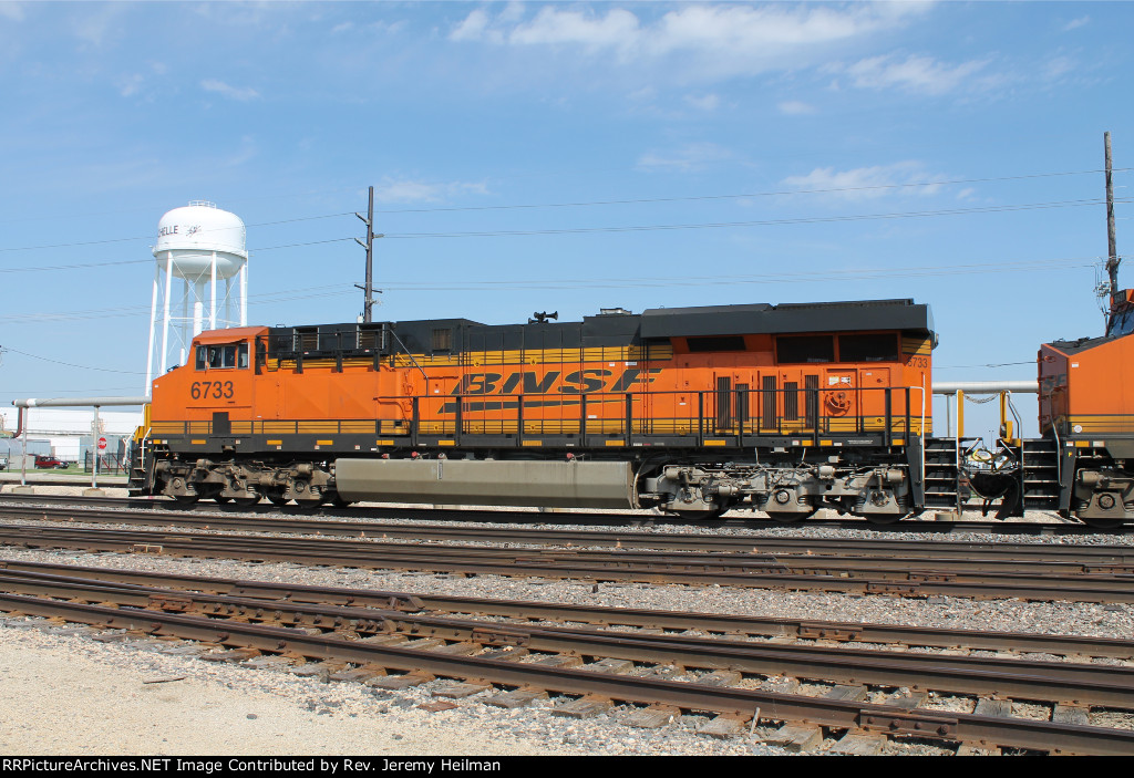 BNSF 6733 (2)
